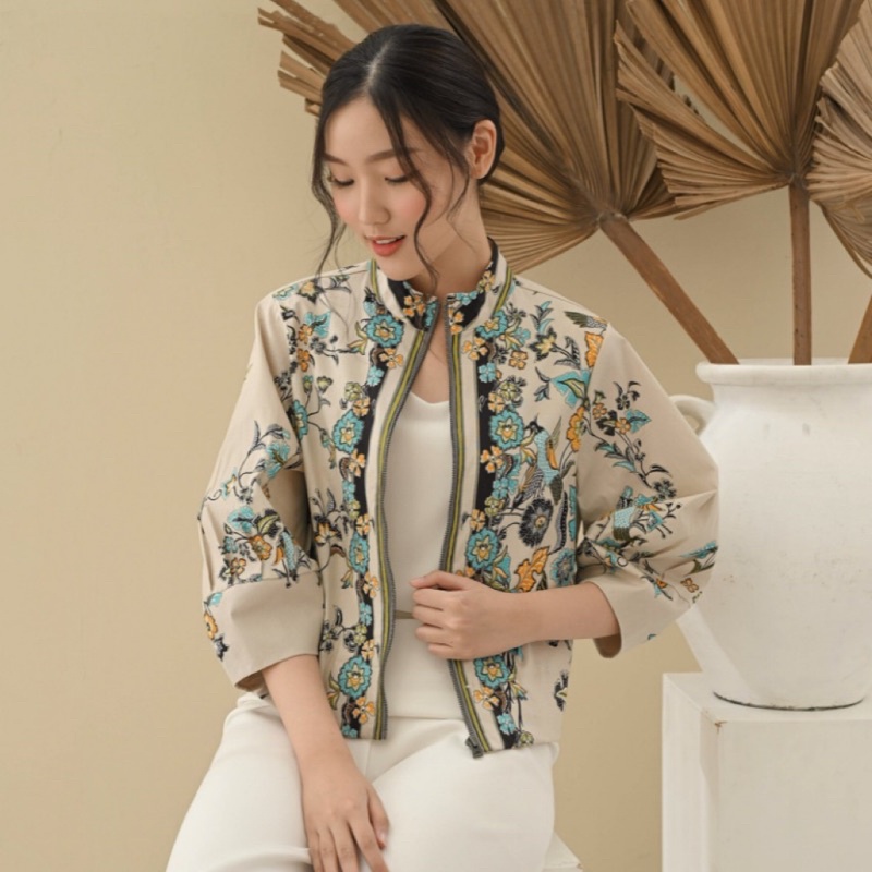 Jual Outer Batik 135 AZ /Jaket Bomber Batik Wanita Modern/ Luaran Batik ...