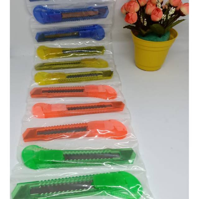 Jual CUTTER RENCENG ISI 12PCS | Shopee Indonesia