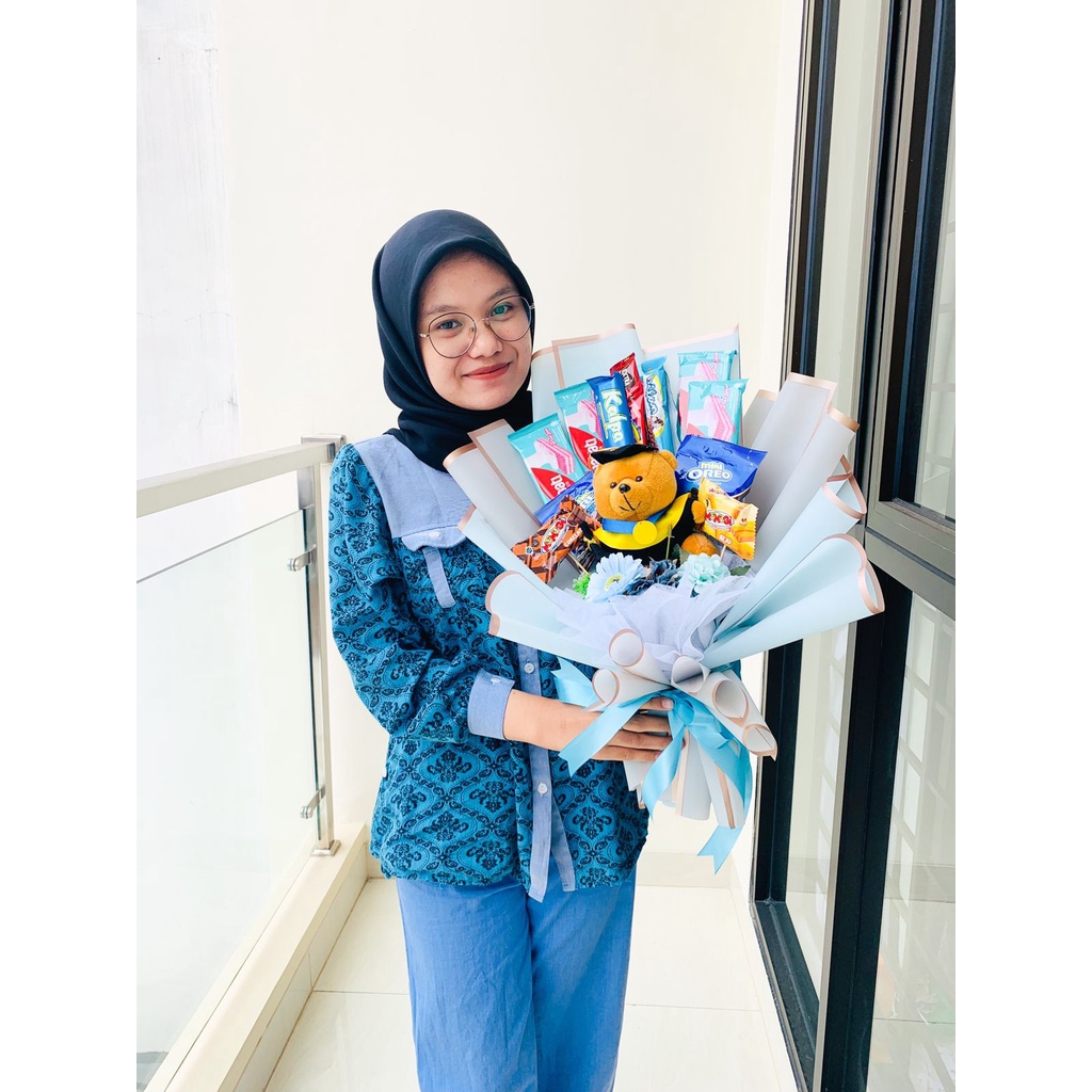 Jual Buket Bunga Snack Wisuda Kado Wisuda Lucu Graduation Bouquet ...