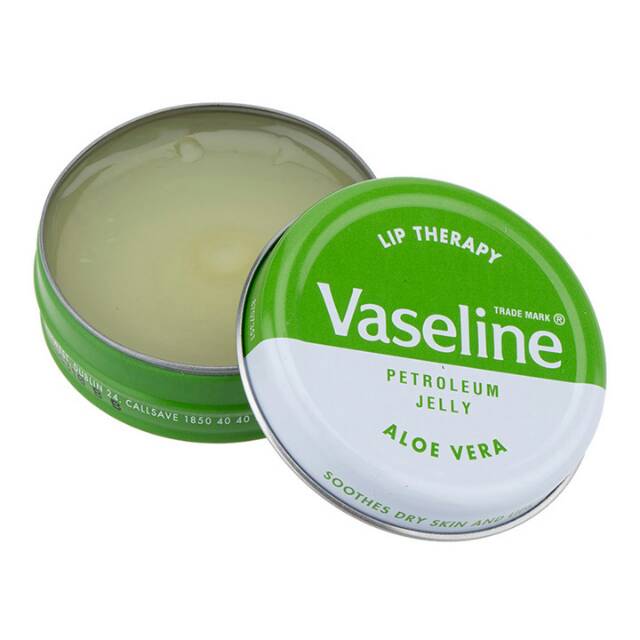 Jual Vaseline Lip Therapy Aloe Vera tin bibir kering pecah pecah Uk | Shopee Indonesia