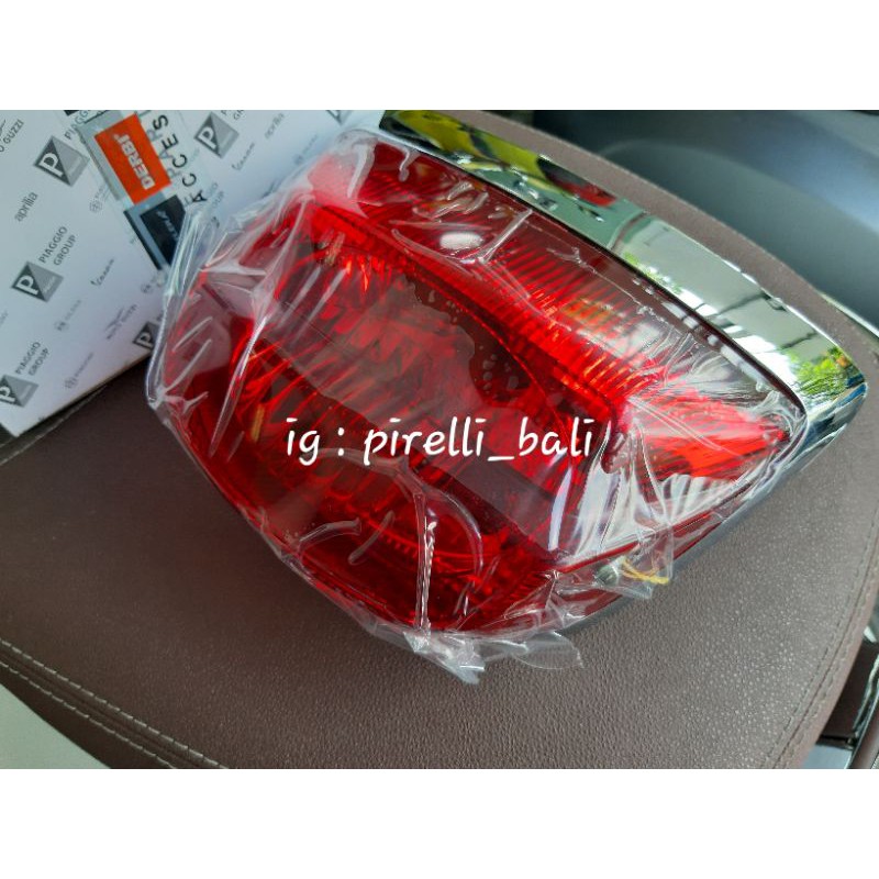 Jual Stop Lamp Vespa S 2v 3v Iget ori Piaggio Tail Lampu Belakang Komplit | Shopee Indonesia