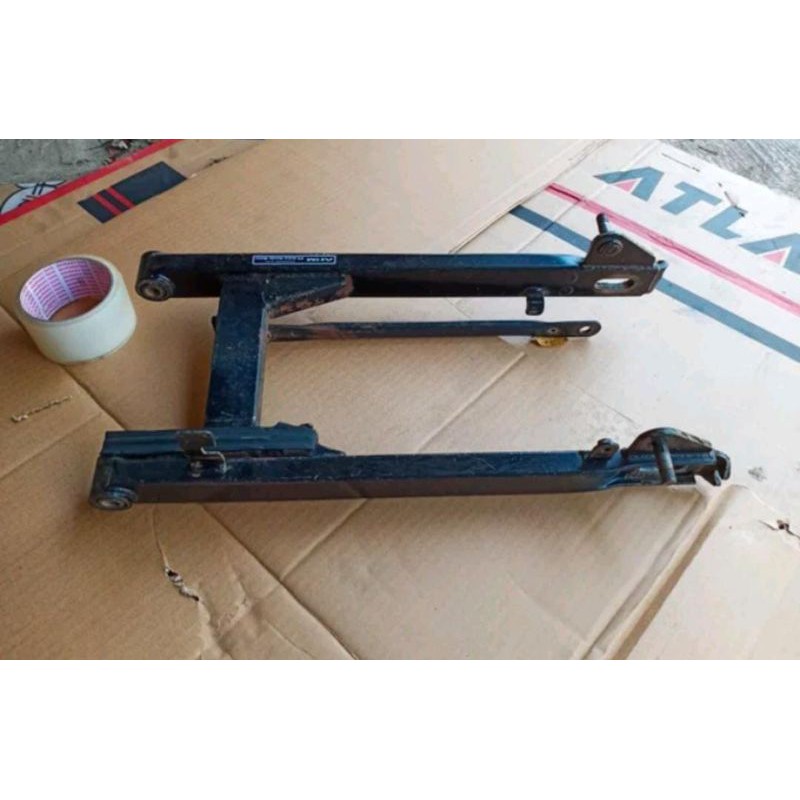 Jual swing arm arem sasis capit udang atau garpu honda revo absolute ...
