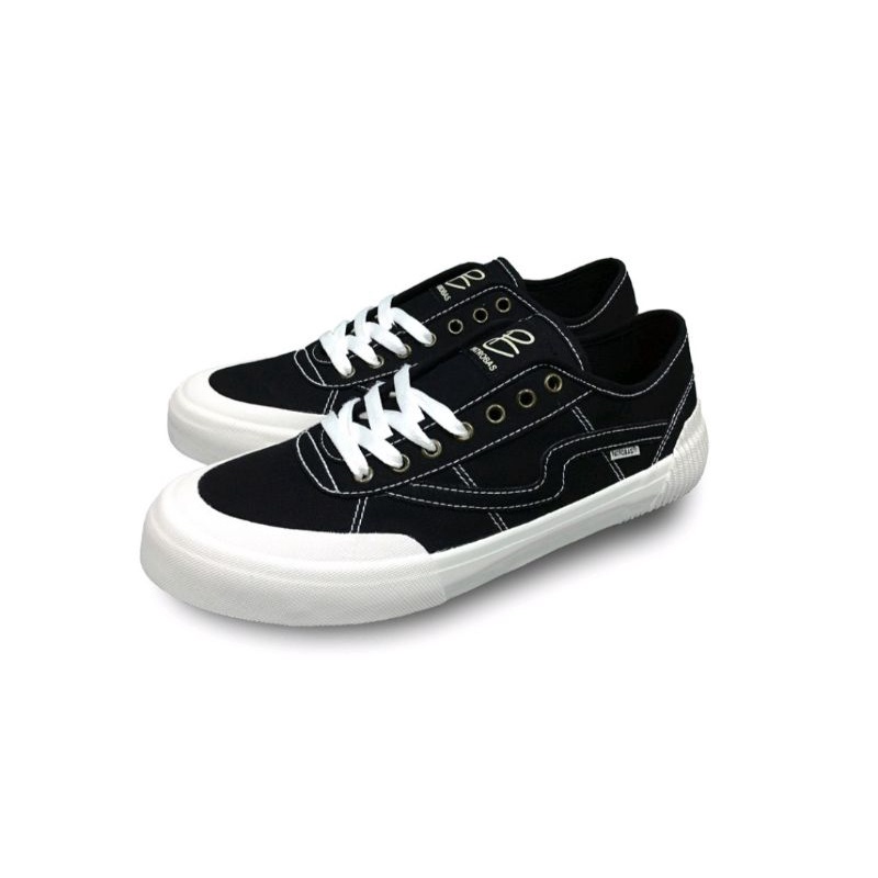 Jual PATROBAS SHOES - EQUIP LOW BLACK WHITE - SNEAKERS | ORIGINAL ...