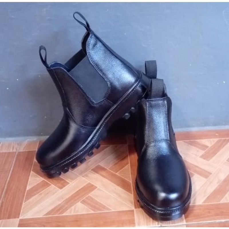 Jual sepatu safety elastik kulit asli ujung besi | Shopee Indonesia