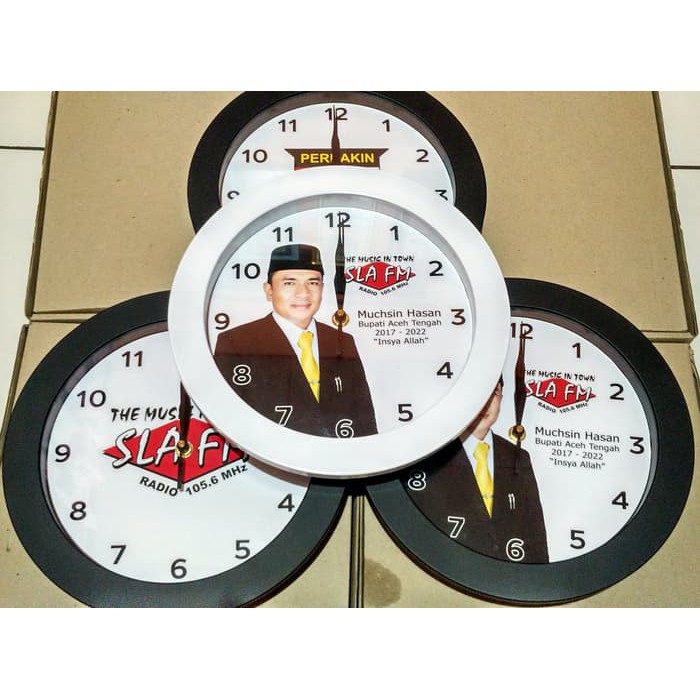 Jual Souvenir dan Hadiah Jam Dinding Custom Foto Sendiri/Jam Dinding ...