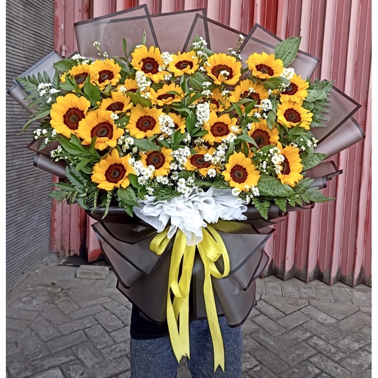 Jual buket bunga matahari / sun flower bouquet / buket wisuda / buket bunga mawar segar / frash ...