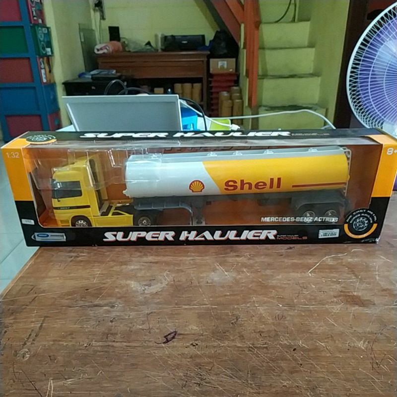Jual Diecast Miniatur Truk Tangki Shell Mercedes Benz Actros 1857 Truck ...