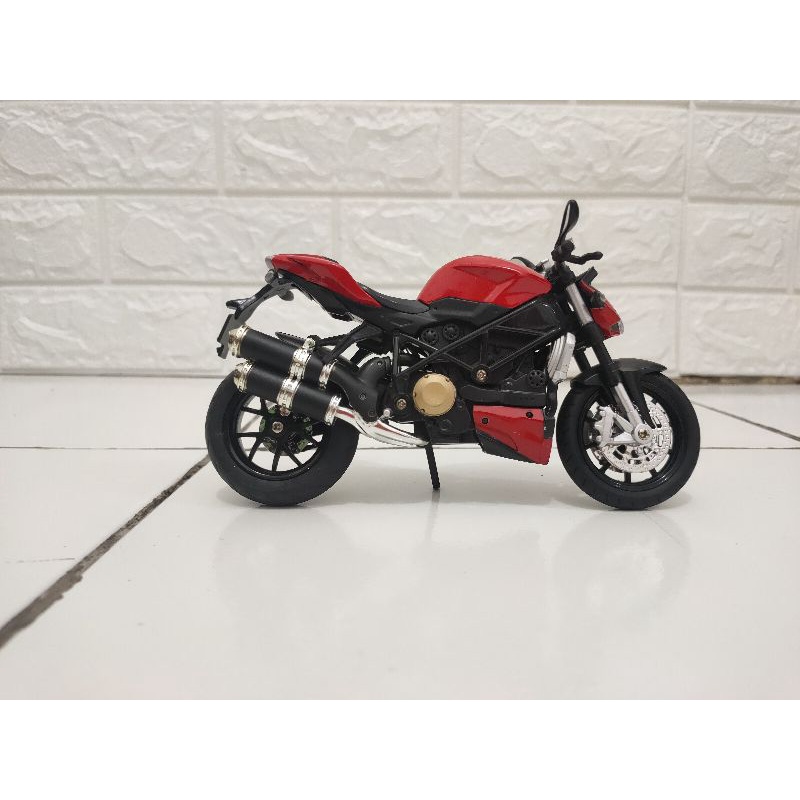 Jual Diecast miniatur ducati panigale streetfight v4s skala 1:12 ...