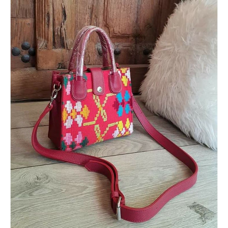 Jual YUB HAND BAG TENUN NTT, TAS TENUN NTT, TAS ETNIK, TAS PESTA ETNIK ...