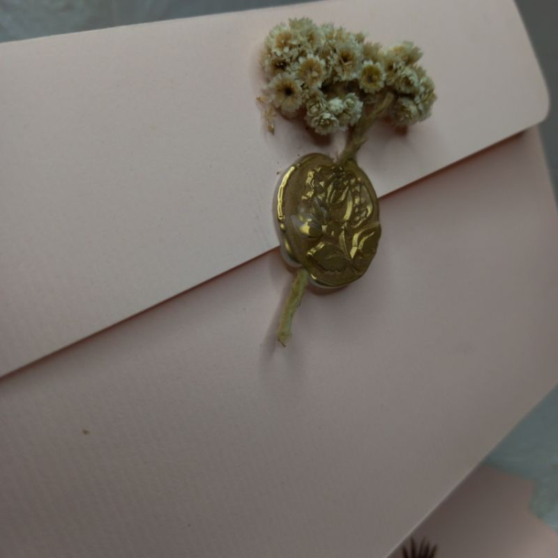 Jual Amplop pink rustic bunga kering dengan seal emas | Shopee Indonesia