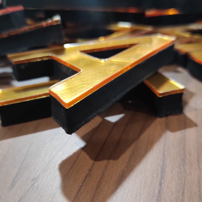 Jual Huruf / Angka timbul akrilik 2mm + spon ati 10mm | Shopee Indonesia