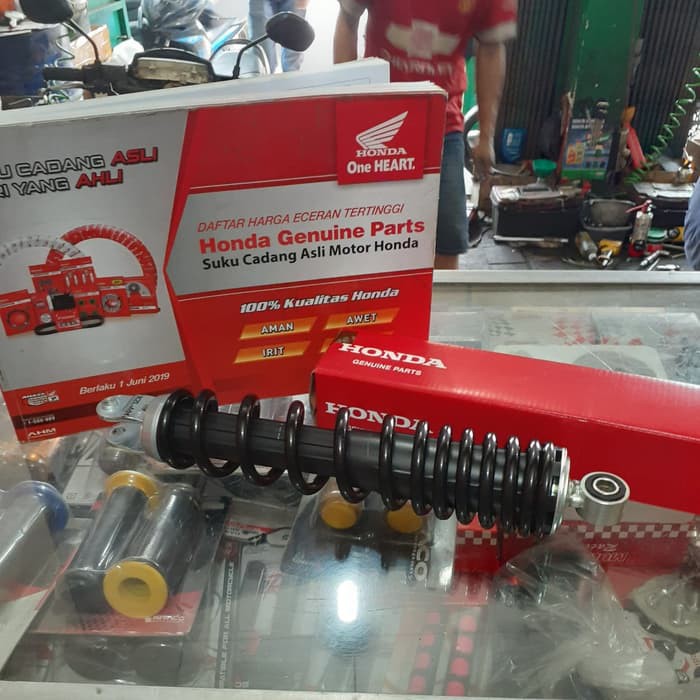 Jual SHOCK VARIO 125 SHOCKBREAKER VARIO TECHNO 125 ASLI HONDA 52400-KZR-600 | Shopee Indonesia