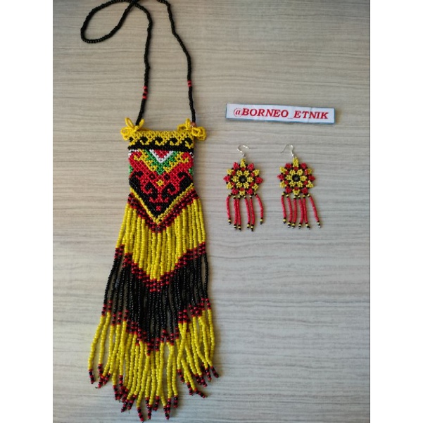 Jual satu set kalung dayak dan anting manik dayak etnik tradisional ...