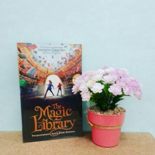 Jual The Magic Library: Perpustakaan Ajaib Bibbi Bokken | Jostein ...