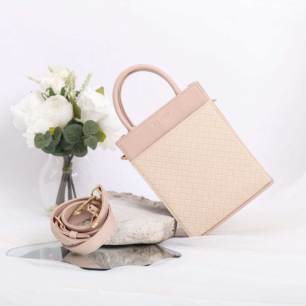 Jual Classic Osaka Bag Beige | Shopee Indonesia