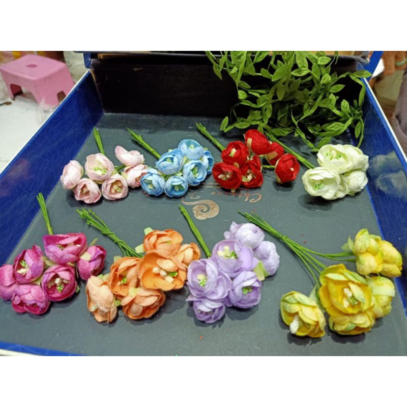 Jual BUNGA SERUNI GELITER SATU IKAT ISI 6PC | Shopee Indonesia