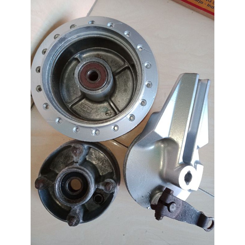 Jual Tromol set Komplit Belakang Honda Karisma Kirana Original | Shopee ... Jual Tromol set Komplit Belakang Honda Karisma Kirana Original | Shopee ...