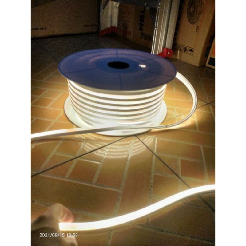 Jual Lampu selang Flexible Neon Flex LED 1 meter + soket AC 220volt ...