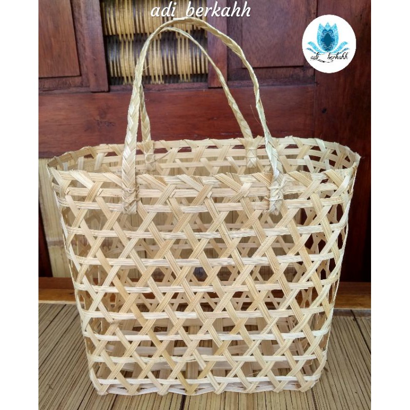Jual Tas anyaman bambu 25x17x20cm | Shopee Indonesia