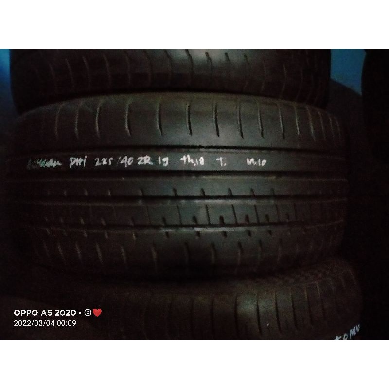 Jual ban mobil bekas ukuran 225/40 R19 tahun muda kondisi baik tebal ...