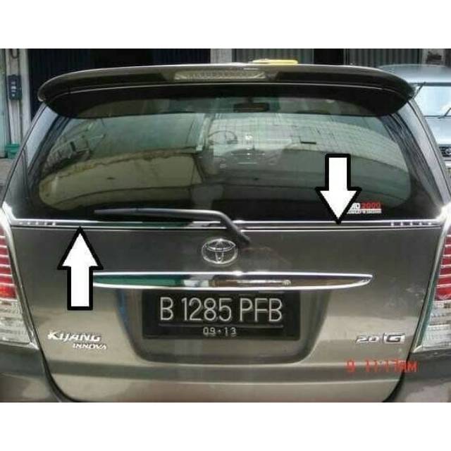 Jual List lis kaca belakang mobil Innova New Lama Grand Chrome ...