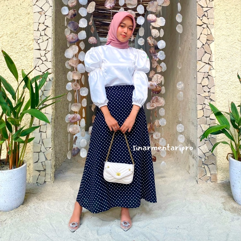 Jual BOOMBLE - Baju Atasan Tangan Balon Satin Silk Glossy | Shopee ...