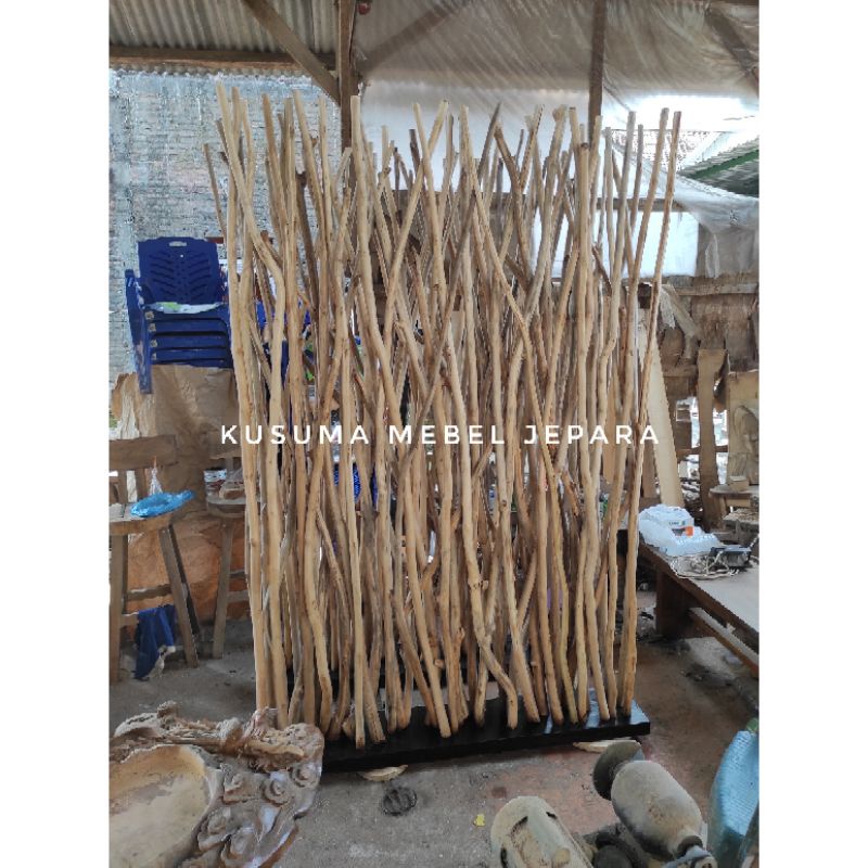 Jual Partisi Sketsel Ranting Kayu Jati (Tinggi 200cm) | Shopee Indonesia