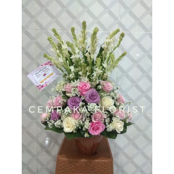Jual bunga meja / karangan bunga meja / buket meja surabaya | Shopee ...