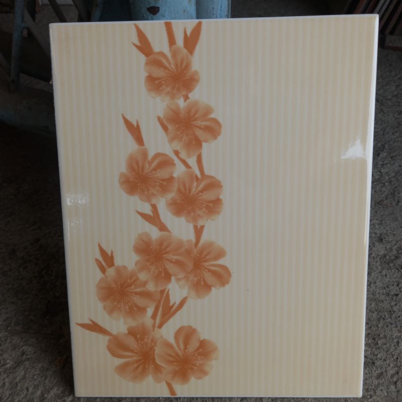 Jual KERAMIK DINDING 20X25 GLOSSY - CREAM MOTIF BUNGA | Shopee Indonesia