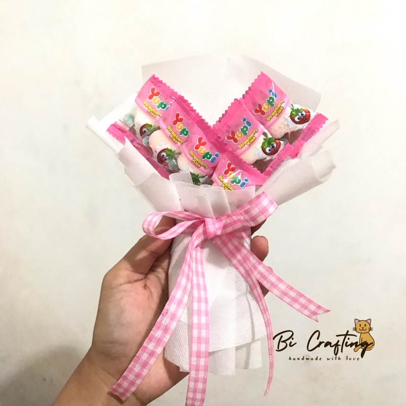 Jual buket permen yupi love mini / buket permen yupi mini / buket jajan ...