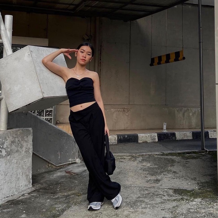 Jual Dear Solange - Bella Low-rise Pants in Black (NEW COLOR) | Shopee ...