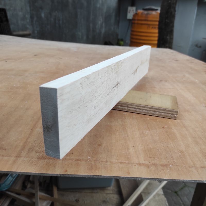 Jual Kayu Papan sengon ukuran tebal 2 cm lebar 8/9/10 cm panjang Mulai ...