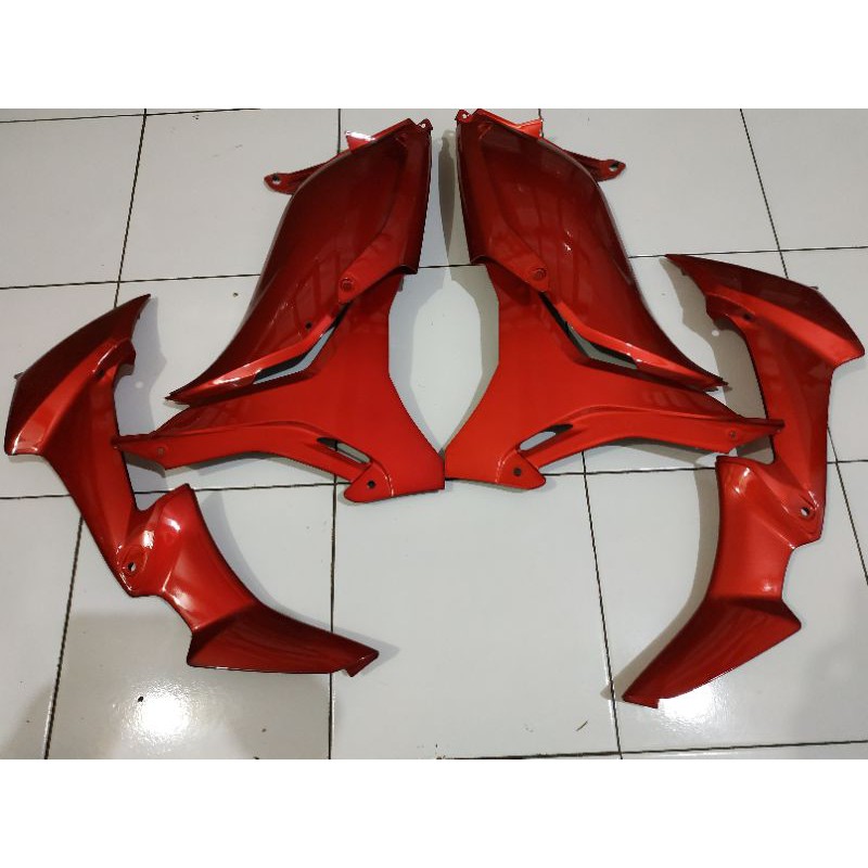 Jual Sayap/Tebeng Luar Dalam 1 set Smash Titan warna merah | Shopee ...