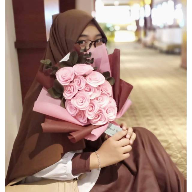 Jual Buket bunga/ flower bouquet/ bucket bunga mawar custom | Shopee ...
