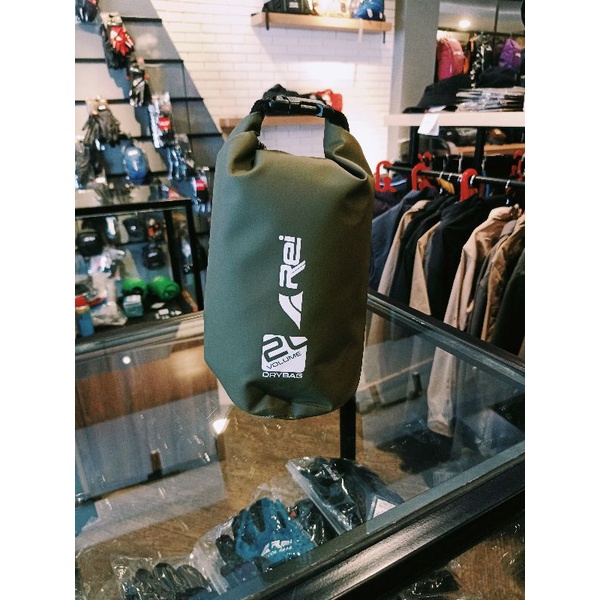 Jual Tas Selempang Pria DRY BAG 2L 5L 10L 15L 30L ANTI AIR AREI OUTDOORGEAR - DRY BAG ANTI AIR ...