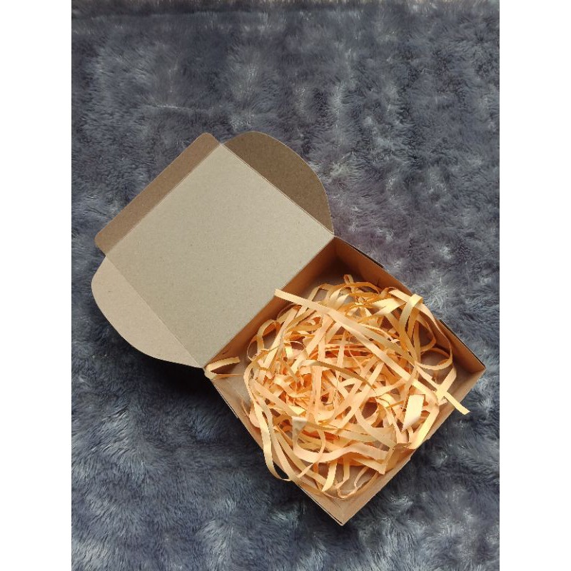 Jual kertas cacah untuk packing hampers | Shopee Indonesia