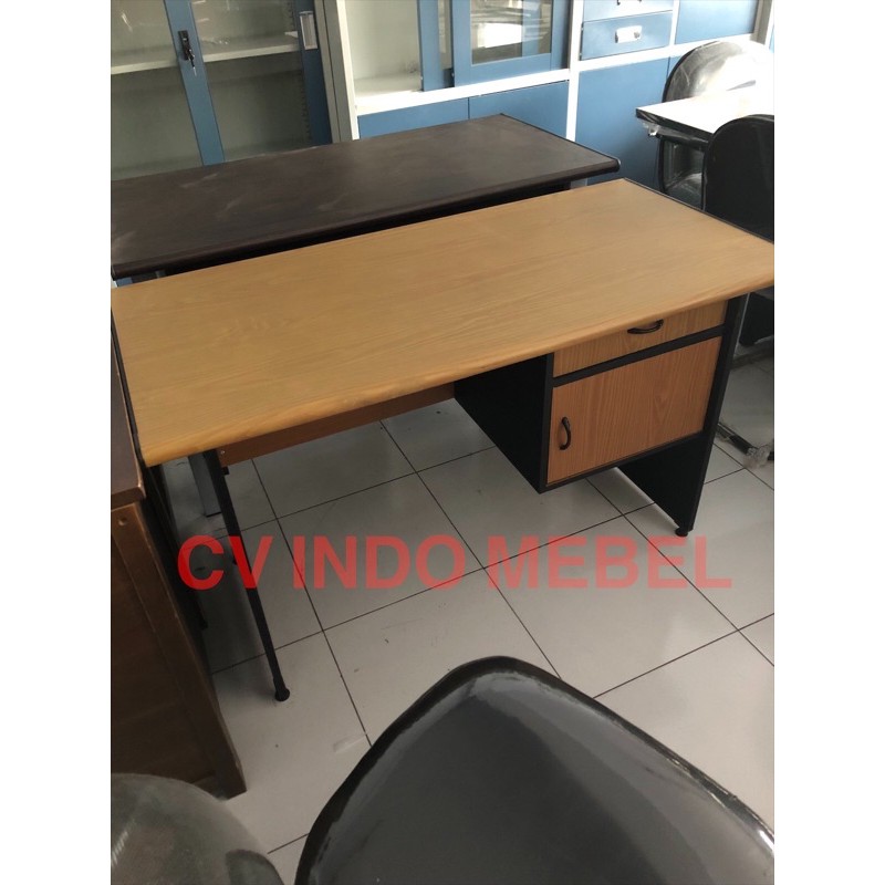 Jual meja kantor 1/2 biro meja kerja meja staff ready stock makassar ...