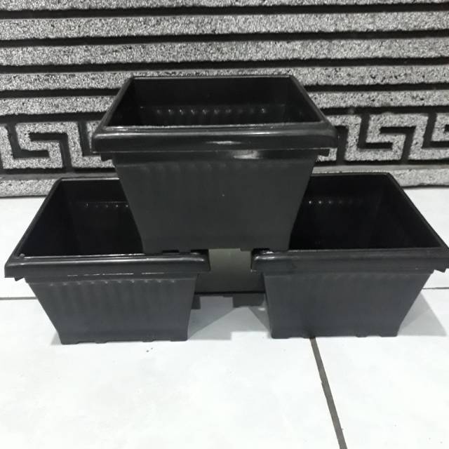 Jual Pot persegi 20 Hitam aktual 15cm | Shopee Indonesia