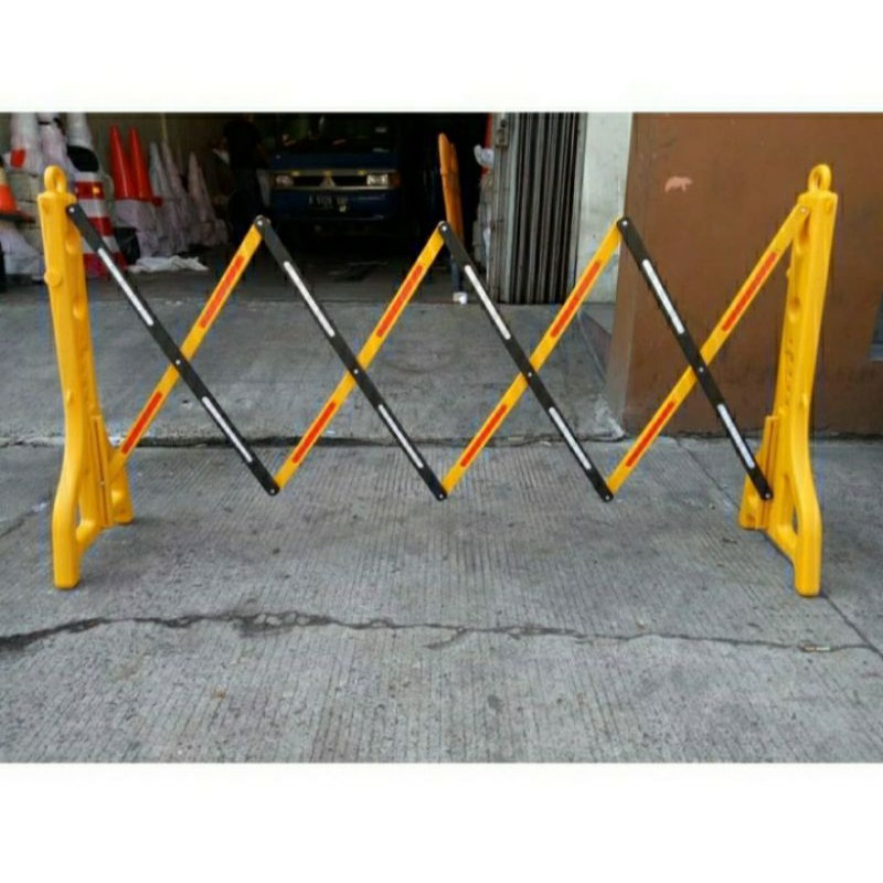Jual board barrier lipat / palang jalan lipat /pagar pembatas lipat ...