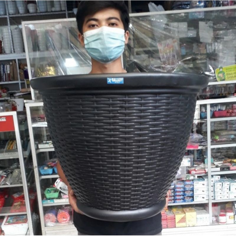 Jual pot besar 50 hitam, tabulapot 50 hitam, motif anyam rotan khusus ...