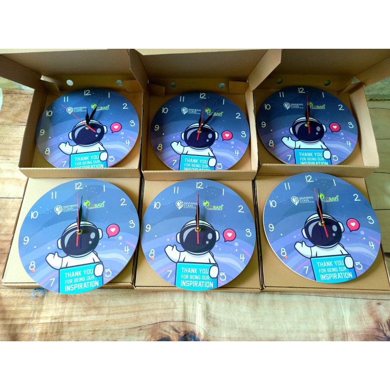 Jual . Jam Dinding Kayu Custom Logo foto gambar & Tulisan – Souvenir ...