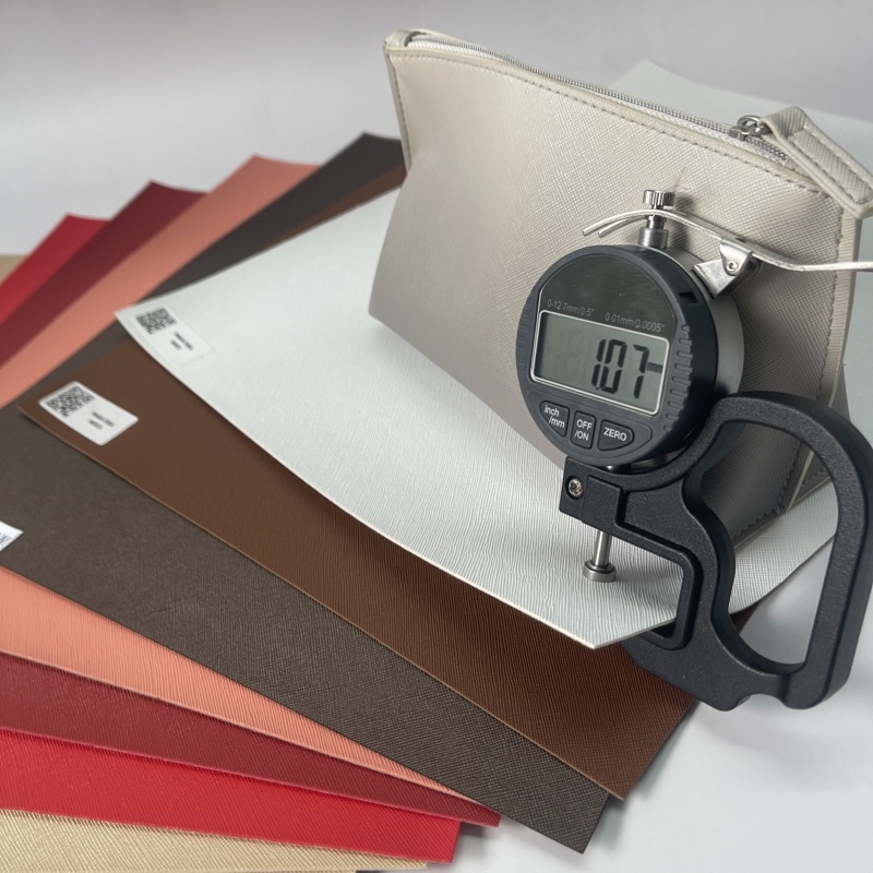 Jual Kulit Sintetis / Bahan Oscar (1.37m x 1m) - Prada Teiga Metalic ...