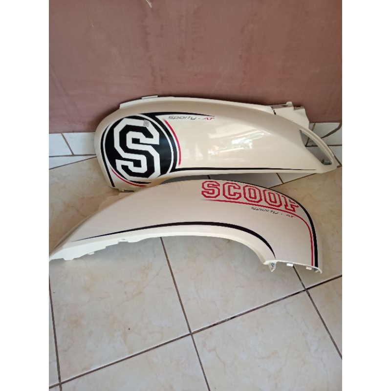 Jual Body belakang Scoopy F1 cream | Shopee Indonesia