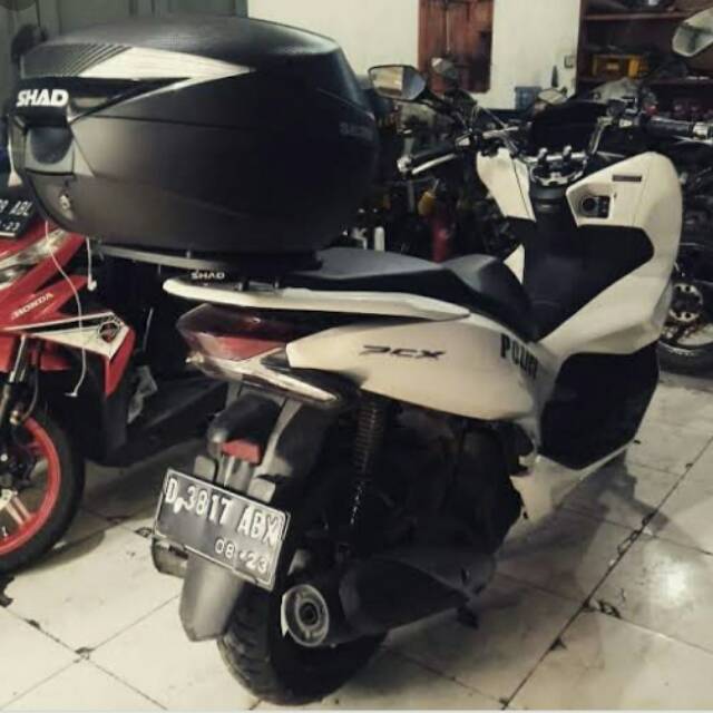 Jual Box Motor SHAD 39 / Box Belakang Motor PCX SHAD 39 | Shopee Indonesia