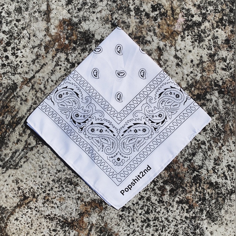 Jual Bandana slayer warna PUTIH motif paisley | Shopee Indonesia