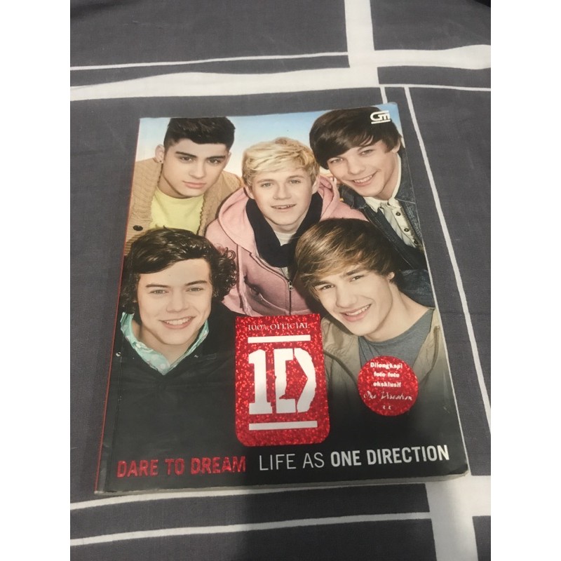 Jual Buku One Direction Dare To Dream Life As One Direction | Shopee ...