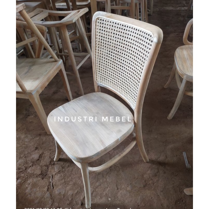 Jual Kursi Cafe Kelvin - Kursi Makan Resto Rotan - Kursi Makan Retro Scandinavian | Shopee Indonesia