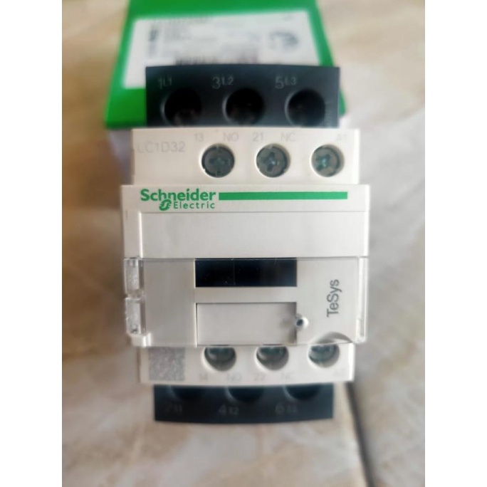 Jual Contactor / Kontaktor Schneider 3P 50A 220VAC LC1D32 / LC1D32M7 ...
