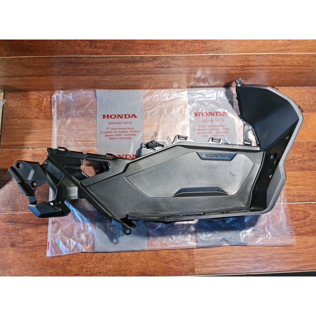 Jual (ADV150) HONDA ORI - STEP FLOOR RIGHT/ COVER PIJAKAN KAKI KANAN ...