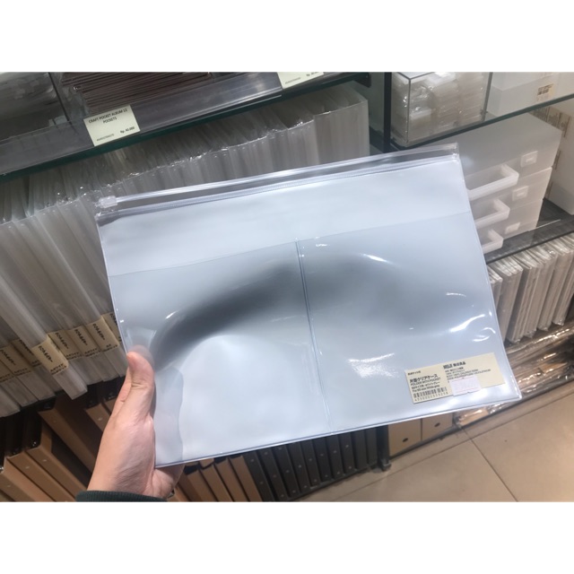 Jual MUJI One-Side Translucent Pocket FO / map | Shopee Indonesia